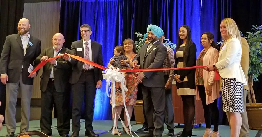 New owners of Pasco Red Lion plan roof, exterior upgrades | Tri-Cities ...