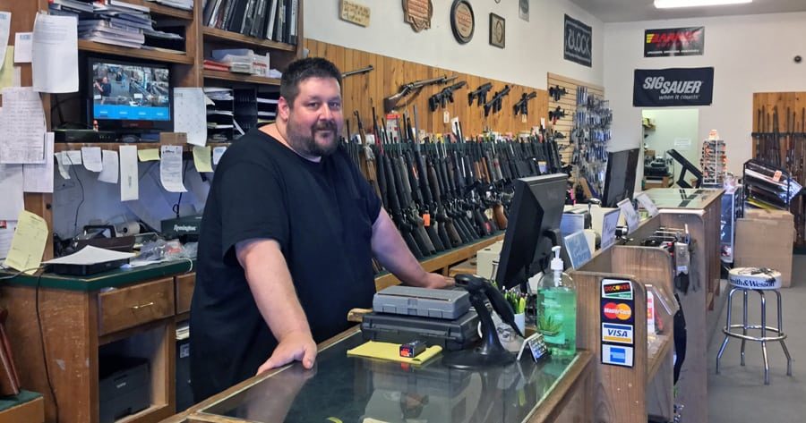 Indoor shooting range keeps customers returning to Kennewick gun shop ...