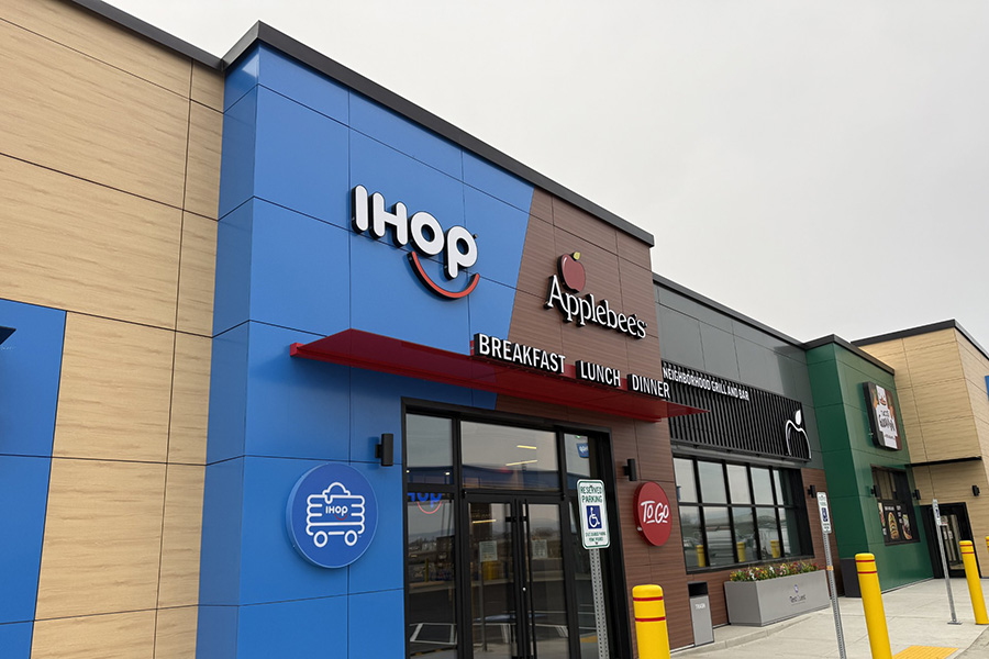 Breakfast for dinner? Dual restaurant to open in Grandview off I-82 ...